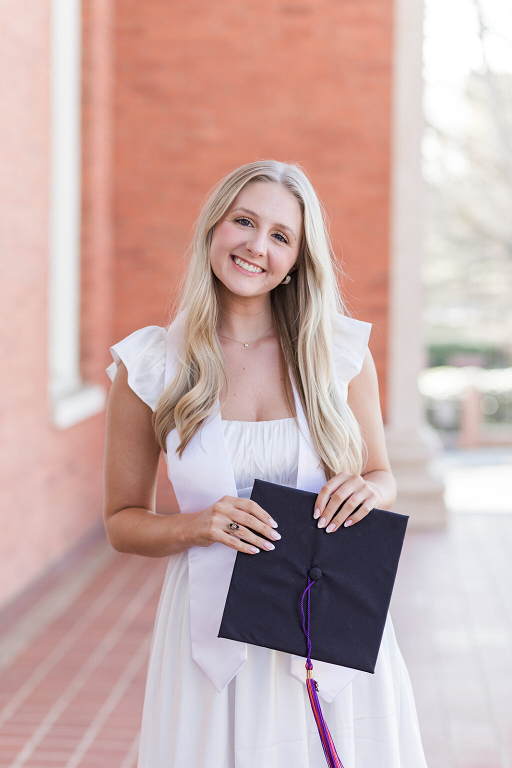 Olivia | Clemson University Senior Photos - nicholelaurenphotography.com