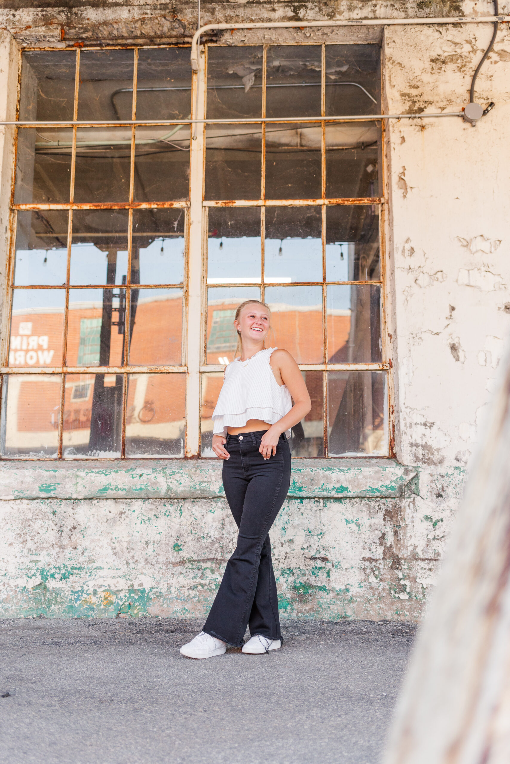 Gracie | Senior Photos at Taylors Mill - nicholelaurenphotography.com