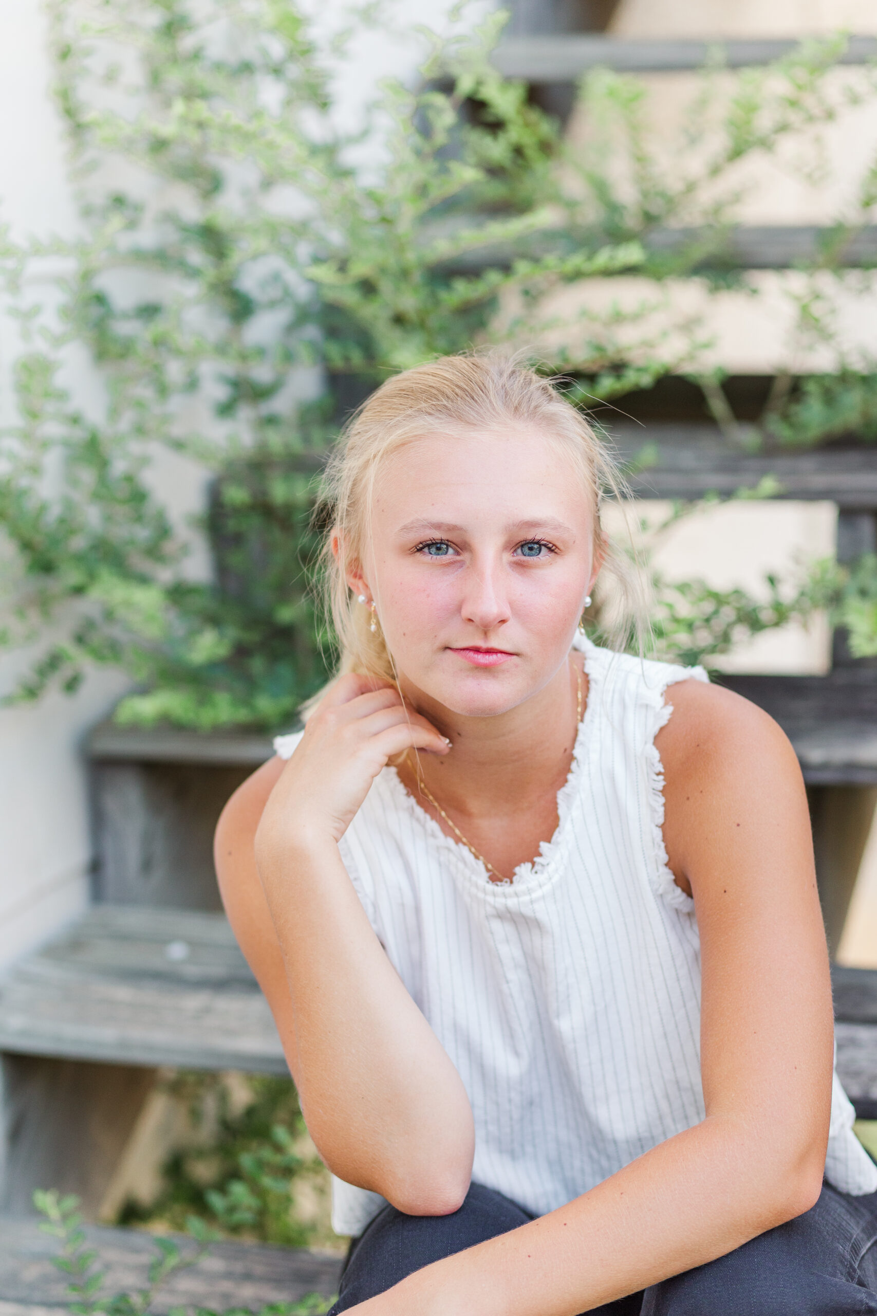 Gracie | Senior Photos at Taylors Mill - nicholelaurenphotography.com